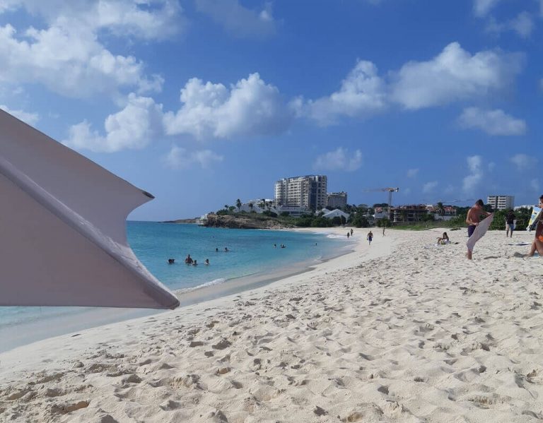 Sint Maarten Travel Guide: A Caribbean Paradise Awaits!